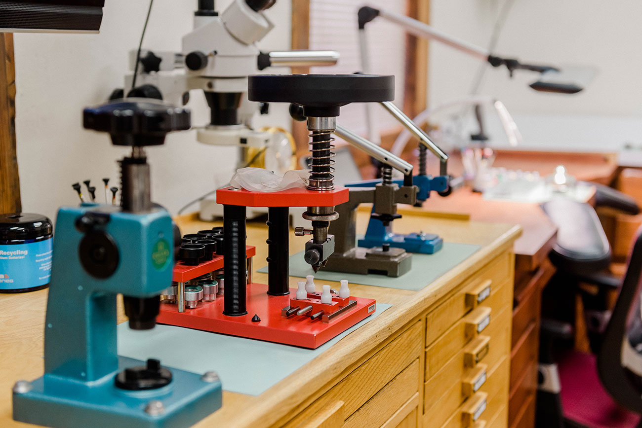 Vintage Watch Repair | Illinois Watch Company